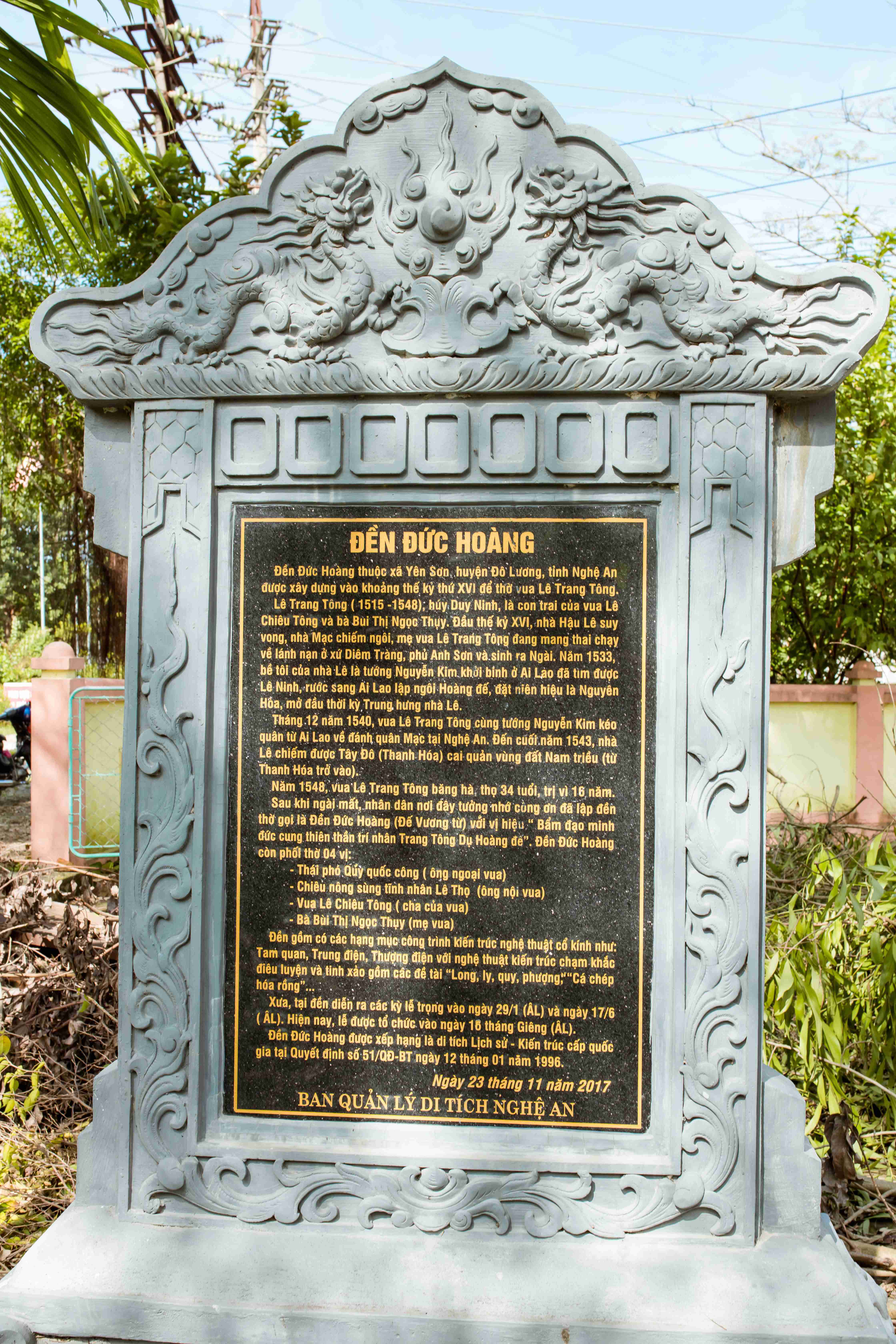 Duc Hoang Temple - Do Luong