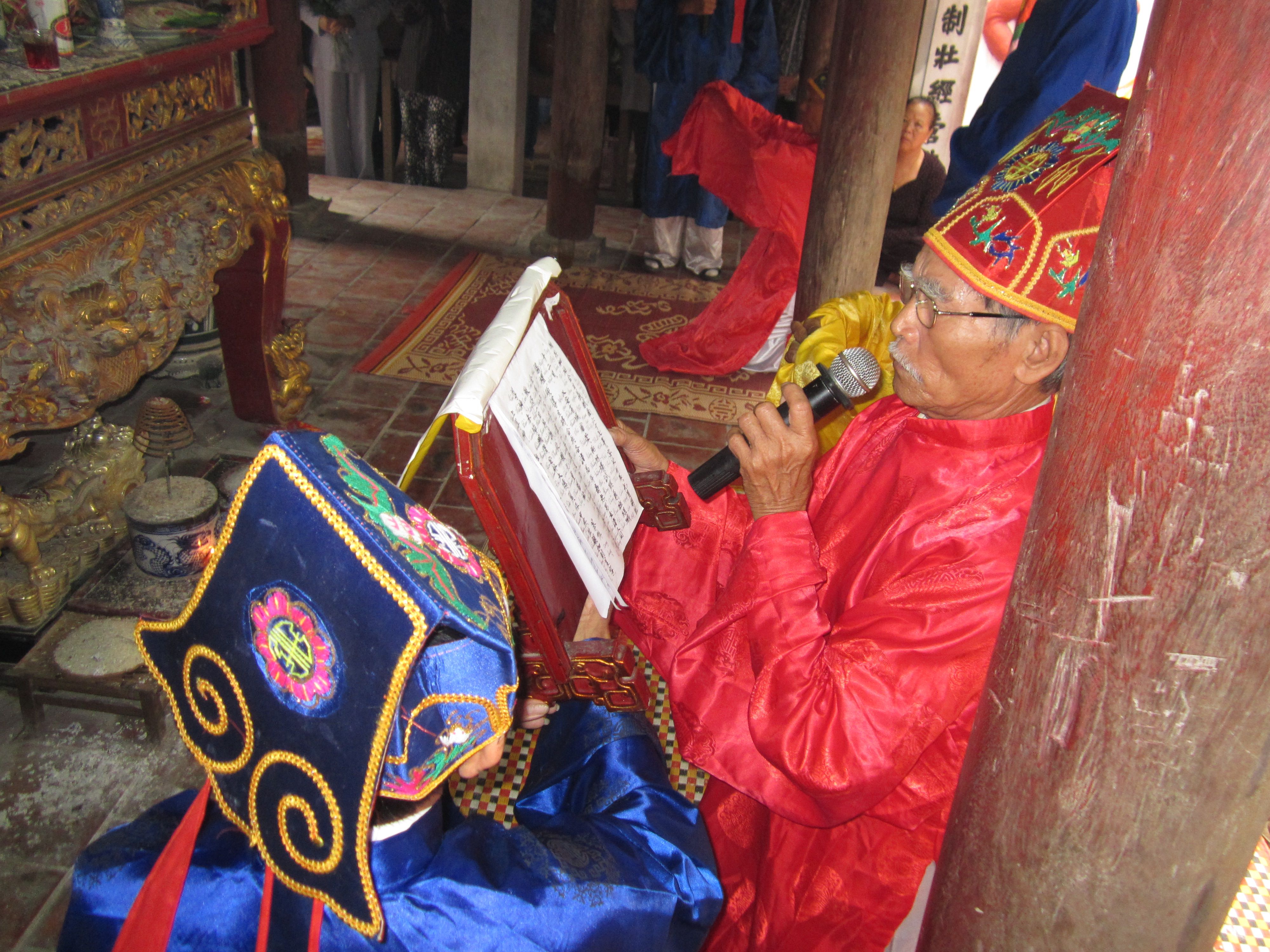 Festival of Saint Yen Lam at Ha Ma temple, Vinh City